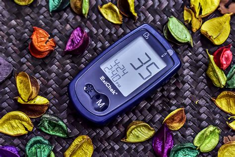 دستگاه اندازه گیری قند خون گویا اکسی چک شرکت صفامد کیش