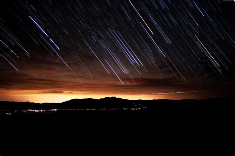 Time Lapse Photography Of Falling Stars During Nighttime HD Wallpaper