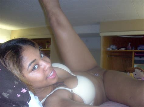 Sexy Cute Redbone Shesfreaky