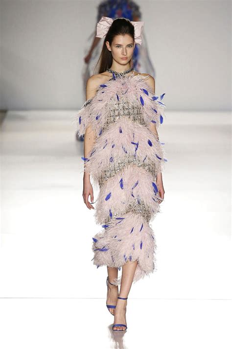 Ralph And Russo Haute Couture Spring 2020 Image 22 Nowfashion