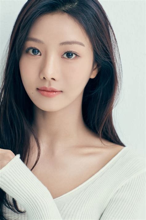 배우 이세희 새 프로필 사진 연예이슈 수다방 네모판