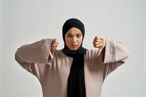 Hidjab Busty Women Twitter Telegraph