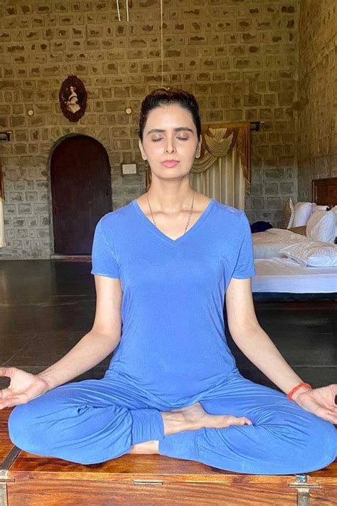 Meenakshi Dixit Photo Gallery Suryan Fm