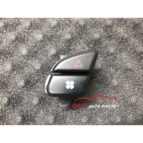 High Quality OEM Proton Wira Satria Arena Putra Emergency Double Signal