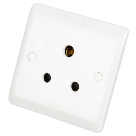 Legrand 15a 1 Gang Unswitched Socket White 730088 Cef