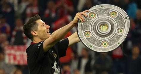 Bayern Boss Rules Out Lewandowski Exit Before 2023 New Straits Times