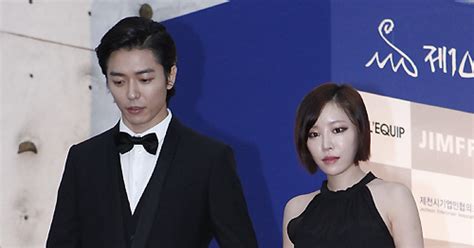 포토엔 가인 주지훈 놔두고 다른남자와 레드카펫제천국제음악영화제