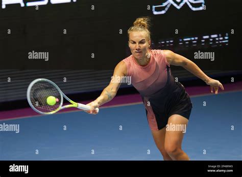 Download Svetlana Kuznetsova in Action Wallpaper | Wallpapers.com