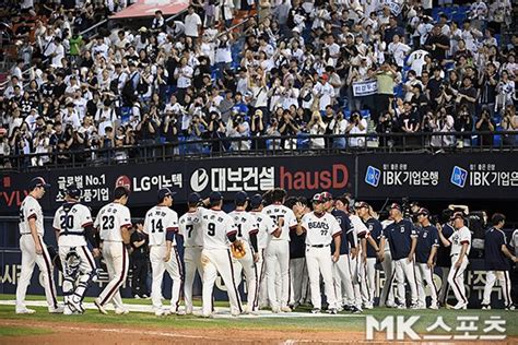 두산 베어스 1851일 만에 8연승 질주 Mk포토 네이트 스포츠