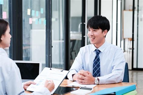Premium Photo Job Interview Process With Potential Candidate