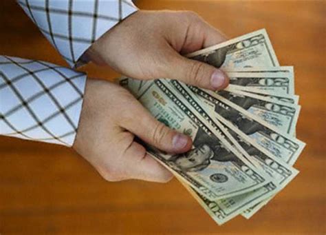 سعر الدولار مقابل الجنيه والعملات العربية والأجنبية بالبنك الأهلي