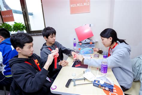 Puxi Campus Middle And Primary School Science And Technology Department