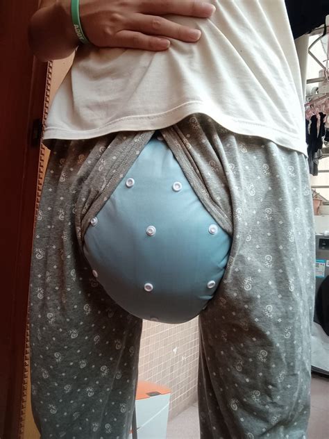 Kk On Twitter 尿布是不是超大的说 尿布 尿布兜 Abdl 开裆裤