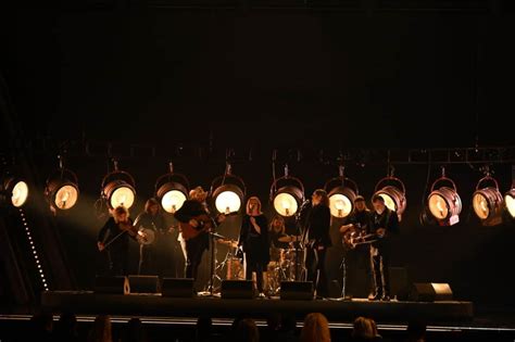 Watch Chris Stapleton And Patty Loveless Leave Fans Speechless With Performance Of Youll