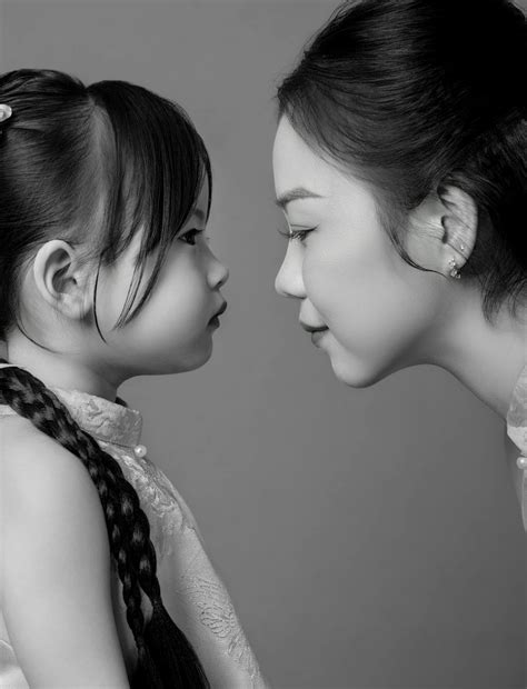 Indiangirlkichodachodi Photos Download The Best Free Indiangirlkichodachodi Stock