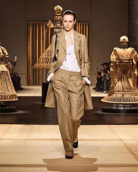 블랙핑크 지수 디올 Aw24 컬렉션 쇼 홀린 명품 비주얼 패션서울