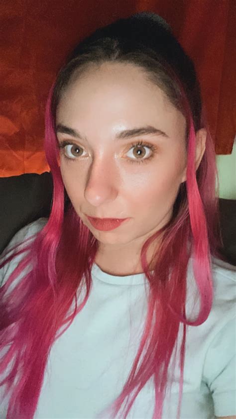 Those Eyes 👀 Scrolller