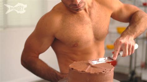 How To Ice A Cake Nude Youtube