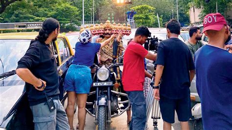 Mumbai Traffic Police Use Dussehra Raavan Motif To Send Safety Message Of Wearing Helmet