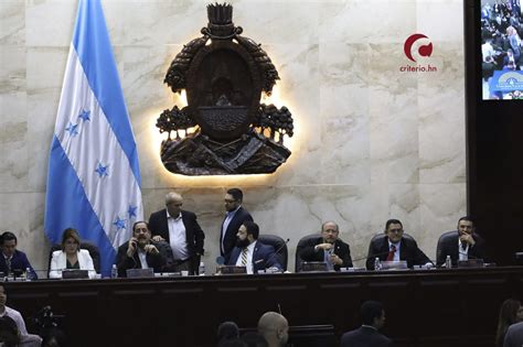 En El Horizonte Ratificación O Nueva Elección De La Junta Directiva