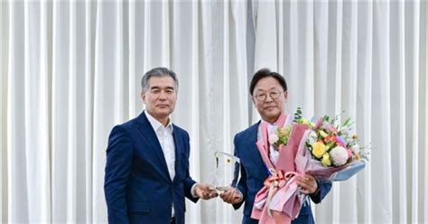 이용균 서울시의원 ‘대한민국시도의회의장협의회 우수의정대상 수상