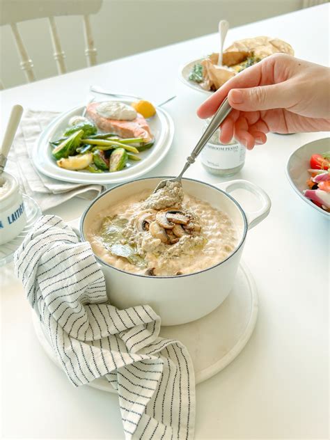 이 사진으로 첫 레시피 엽서를 만들었다🍄‍🟫 내일 오겠지😆💕 머쉬룸 오트밀포리지🍄‍🟫 재료 • 오트 12컵 Rolled Oats 또는 Instant Oats 가능