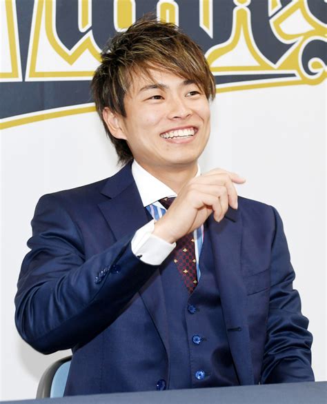 【オリックス】山岡泰輔が12球団大トリ更改 1500万円減の8500万円でサイン スポーツ報知