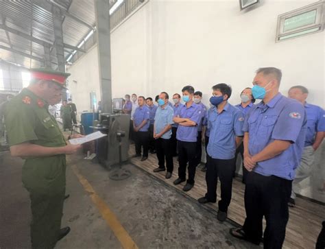 Kh I T B T Giam I T Ng A Nh N H I L H Ng Ch C T Ng T I Trung T M Ng Ki M D