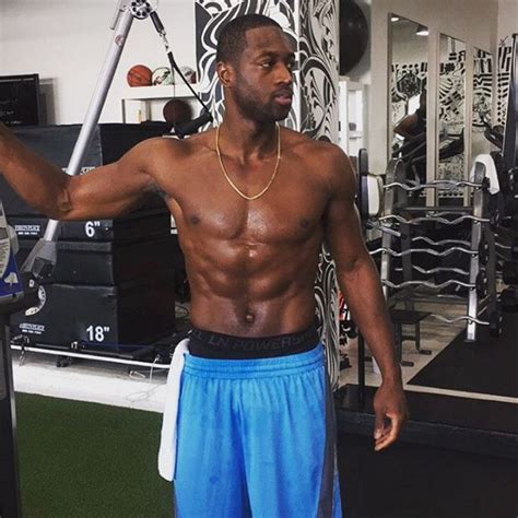 Best Shirtless Selfies Of 2016 Sitename Essence