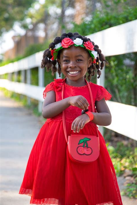 4 Tips For Dressing Your Little Flower Girl For A Winter Wedding Sweet Memory Baskets