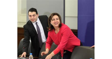 Чистка на шефове в администрацията