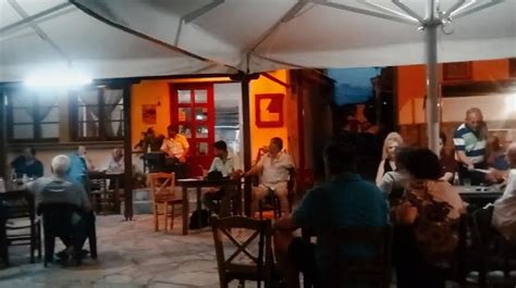 Συγκέντρωση από αγρότες της περιοχής Αϊδινίου E Thessalia Gr