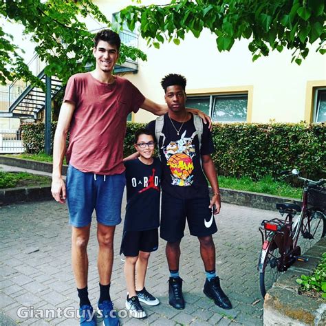 Giant Guys