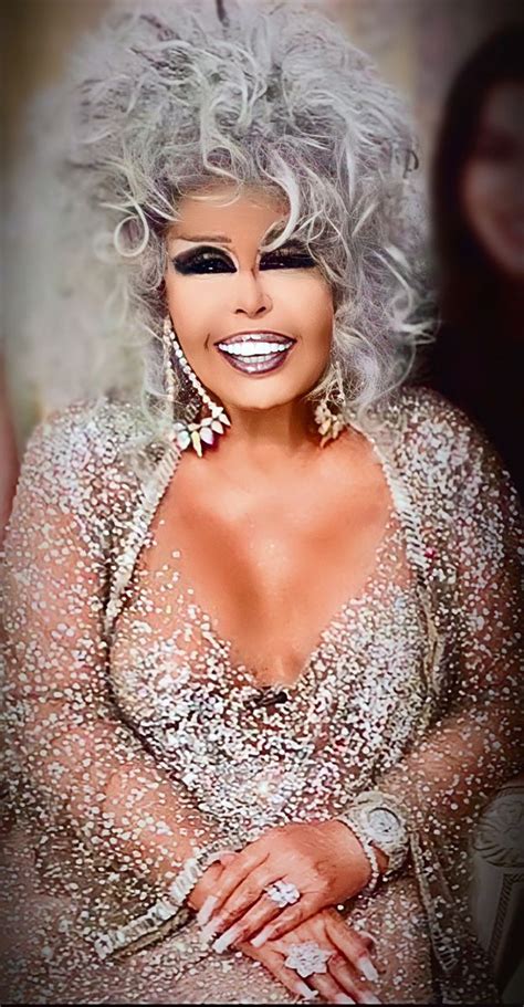 Épinglé par Sanaz Ersoy sur Diva Bülent Ersoy 2020