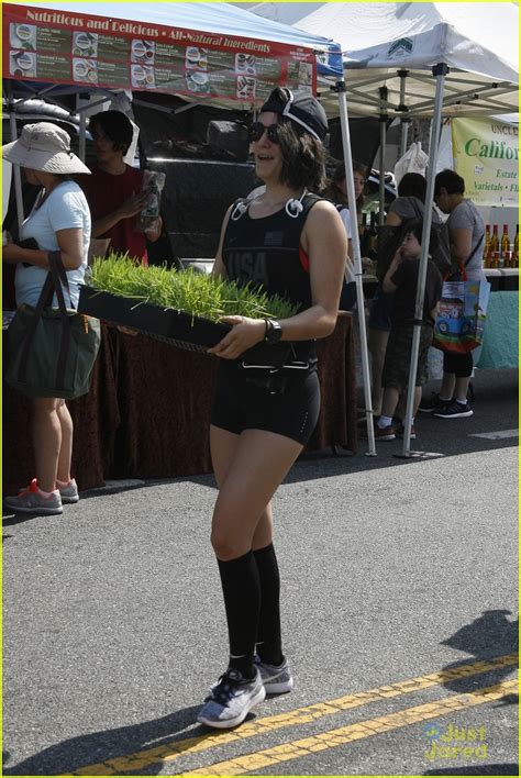 Full Sized Photo Of Isabelle Fuhrman Farmers Market Shop Grass Training