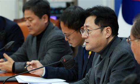 홍익표 위성정당 방지 제도 15일까지 합의해달라
