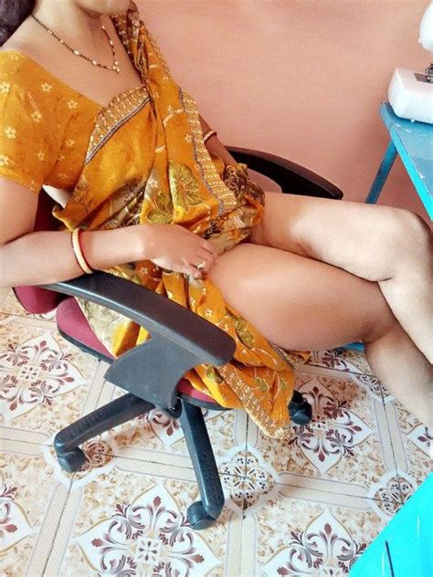 Homely Desi Aunty Laxmi Real Life Photos Fappyz