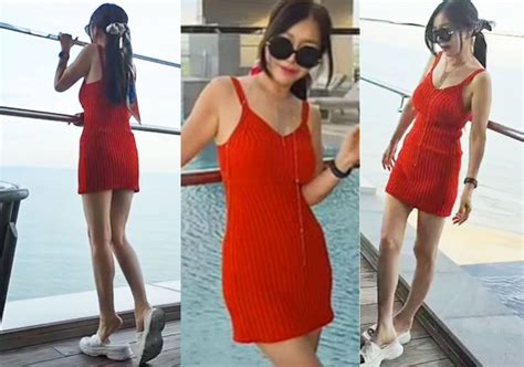 마음껏 벗어 노출에도 당당한 62세 여배우 나이에 깜짝