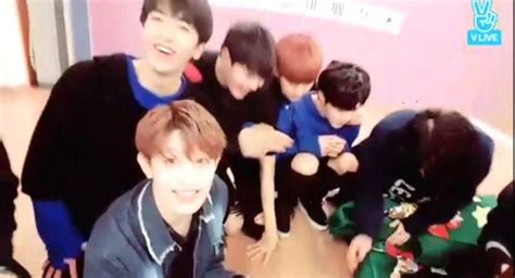 성추행논란 후 소극적인 행동보이는 업텐션 우신  인스티즈 Instiz 이슈 카테고리