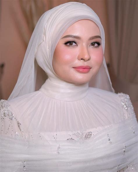 Cantik Bak Cinderella Muslimah Wajah ‘glowing Syafiqa Melvin Lepas