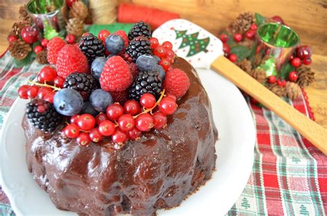 LAS DELICIAS DE MAYTE PASTEL DE CHOCOLATE CON FRUTOS ROJOS