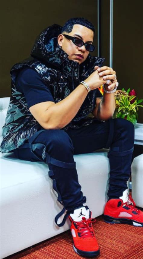 A J Álvarez Le Hackearon Su Cuenta De Instagram La Mega