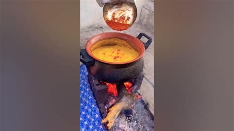 देसी घी में छुकी बथुए की चटपटी कड़ी और बाजरे की रोटीharyanvifood