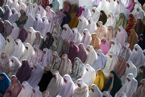 In Pictures Eid Al Fitr Celebrations Across The World I Times Of Oman