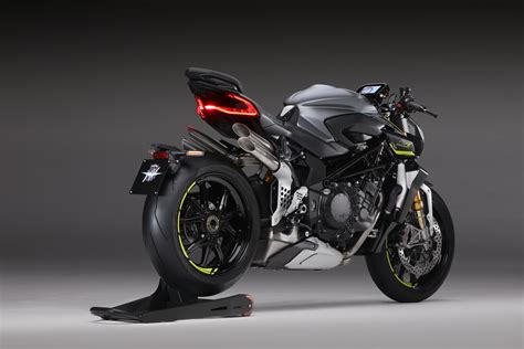 MV Agusta Superveloce And Brutale RR To Be Unveiled At EICMA