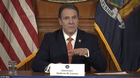 Cuomo Orders New Yorkers To Wear Face Masks In Public Daily Mail Online