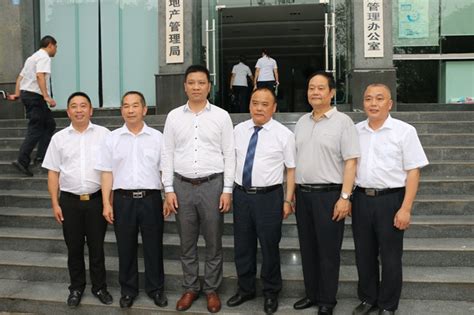 深圳科略教育集团熊俊霖老师莅临我司对员工进行培训资阳市鹏森物业服务有限公司