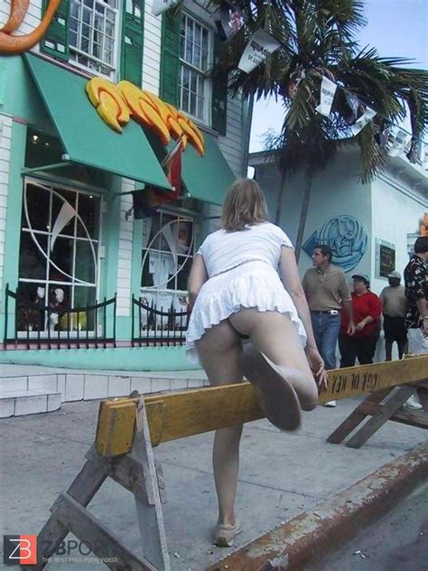 Upskirt Amateurs Zb Porn