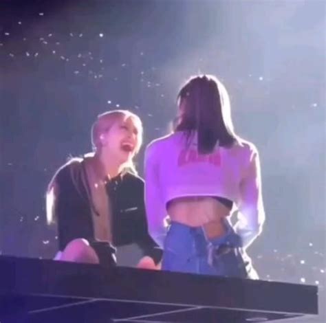 Pin Em Blackpink