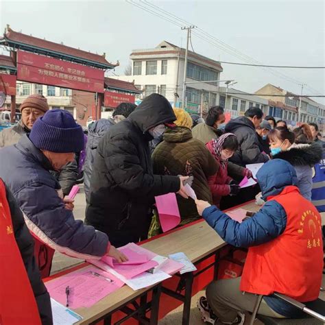 【就业】莱芜区寨里镇残联联合镇劳动就业站组织春季招聘会残疾人活动咨询